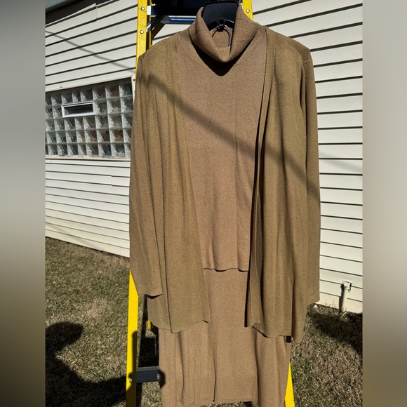 Merona | Skirts | 3 Pc Merona Tan Sweater Skirt Suit Turtle Neck Top W ...